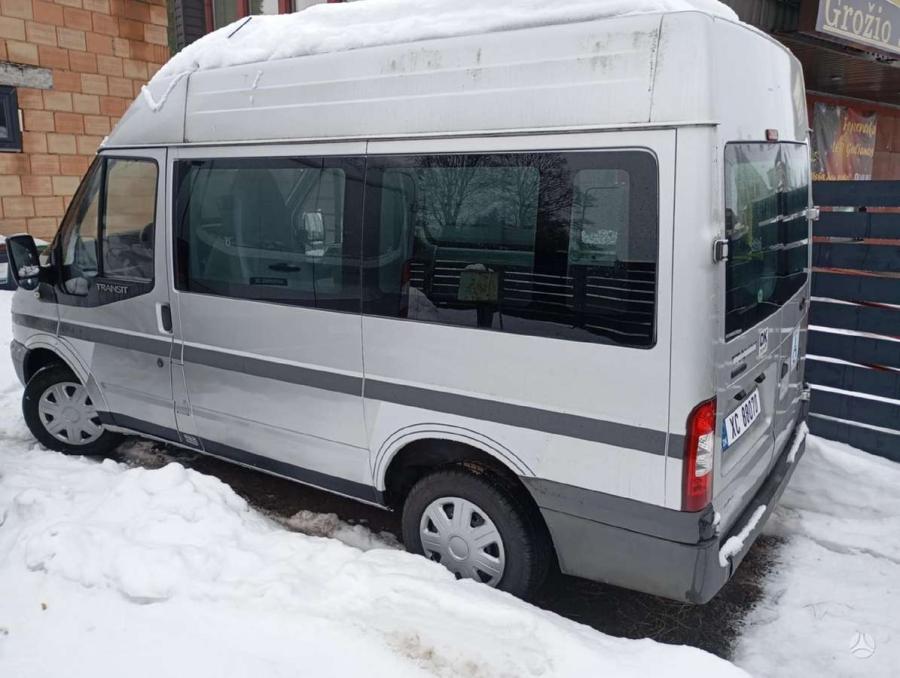 Grey Ford Transit 2008 in Jurbarkas, with an engine capacity of 2.20 L and mileage of 153 thousand km for 4999 €, photo 9 on AUTOMOTO.COM.LV