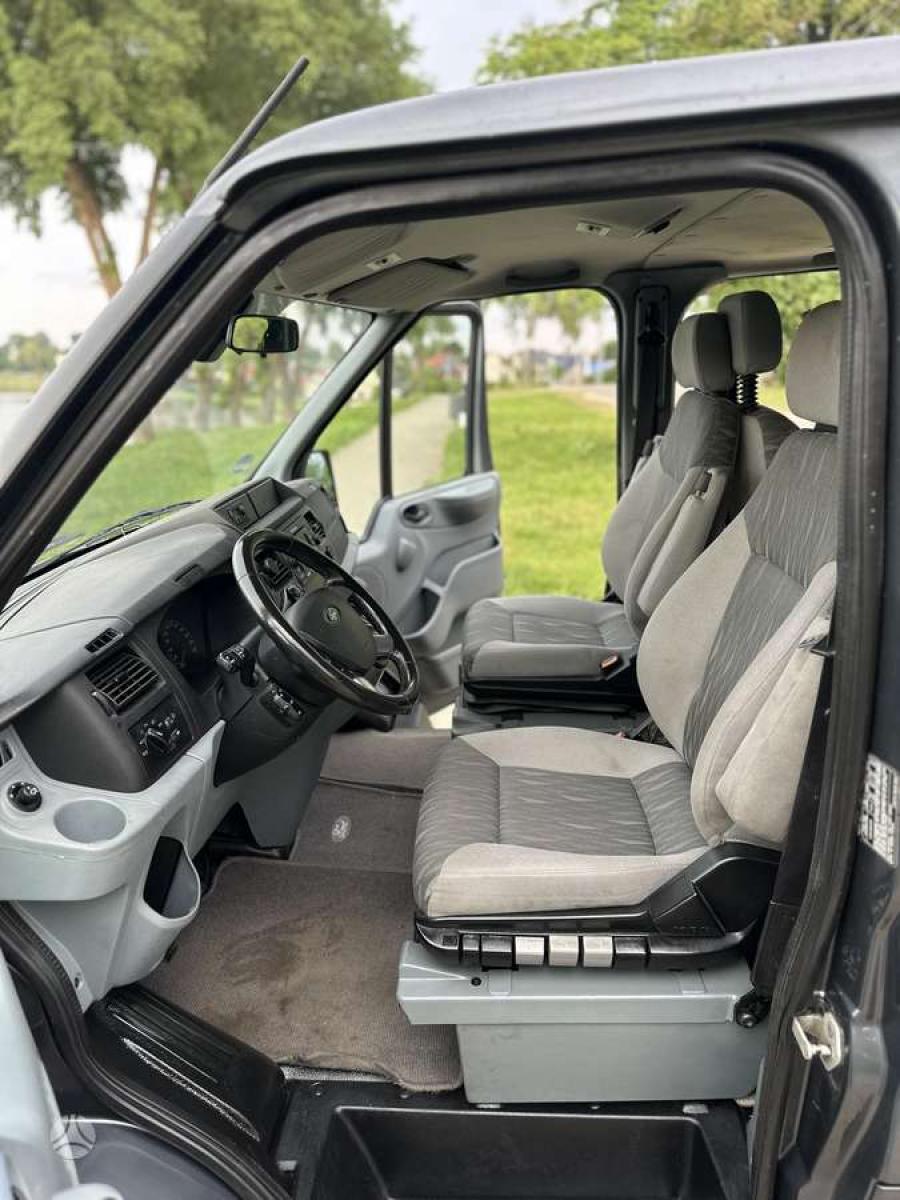 Pelēks Ford Transit 2008 Vievis, ar dzinēja tilpumu 2.20 L un nobraukumu 295 tūkst. km par 6800 €, foto 14 vietnē AUTOMOTO.COM.LV