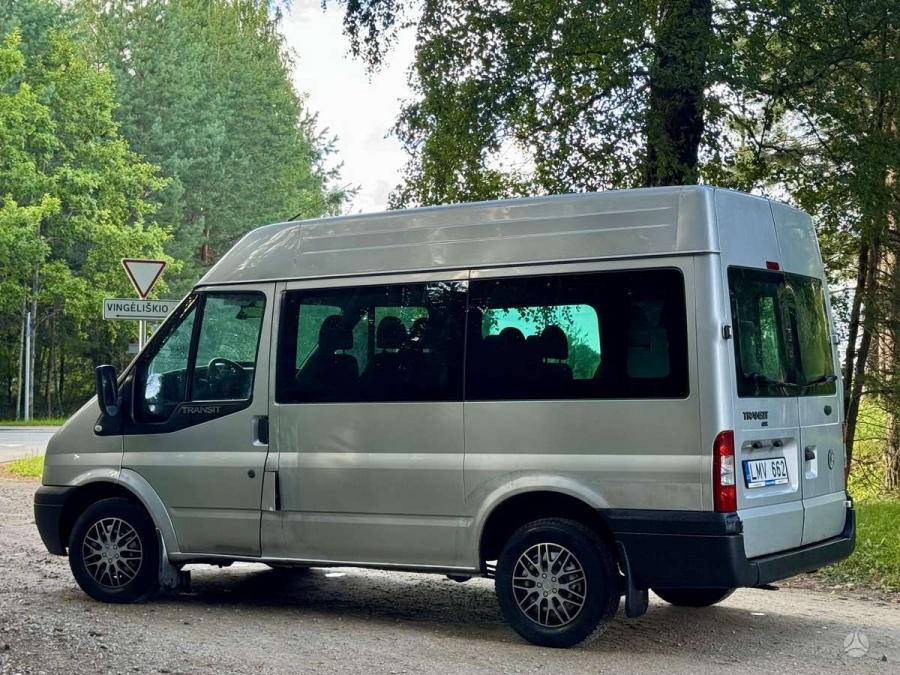Grey Ford Transit 2008 in Radviliskis, with an engine capacity of 2.20 L and mileage of 254 thousand km for 2950 €, photo 9 on AUTOMOTO.COM.LV