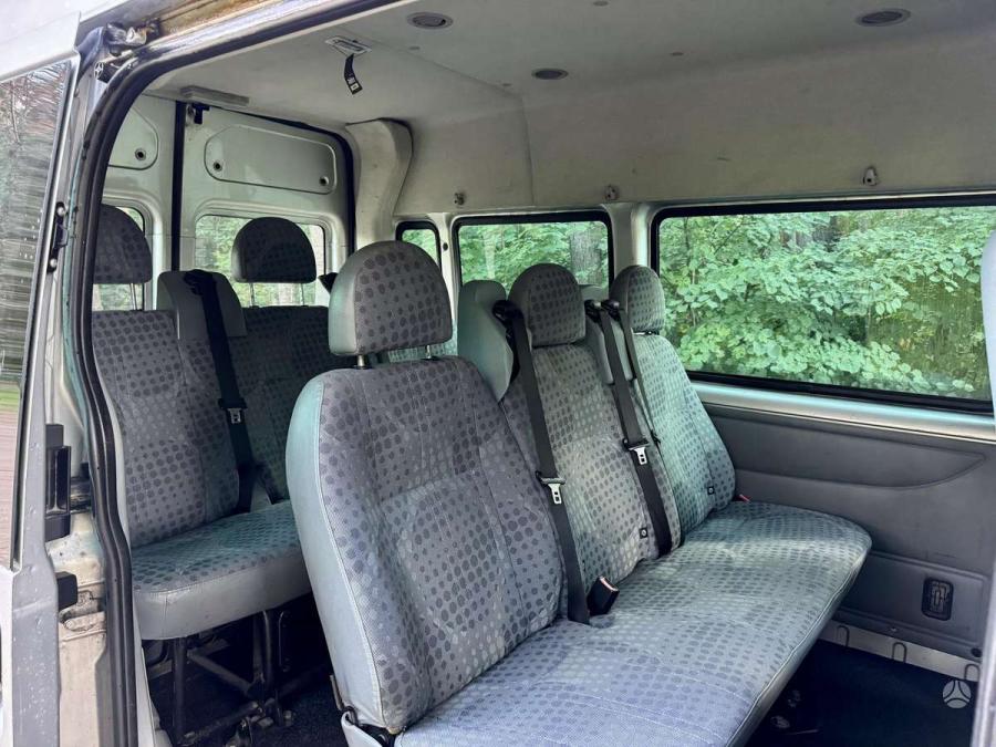Grey Ford Transit 2008 in Radviliskis, with an engine capacity of 2.20 L and mileage of 254 thousand km for 2950 €, photo 13 on AUTOMOTO.COM.LV