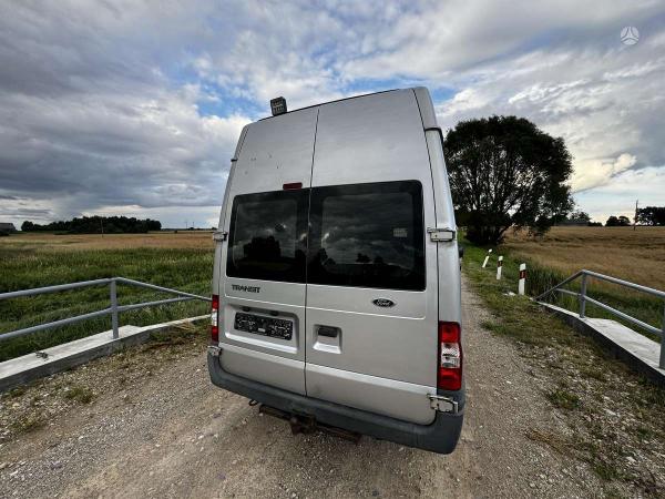 Grey Ford Transit 2010 in Panevezys, with an engine capacity of 2.40 L and mileage of 248 thousand km for 5200 €, photo 6 on AUTOMOTO.COM.LV