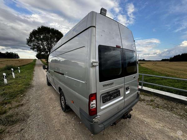 Grey Ford Transit 2010 in Panevezys, with an engine capacity of 2.40 L and mileage of 248 thousand km for 5200 €, photo 7 on AUTOMOTO.COM.LV