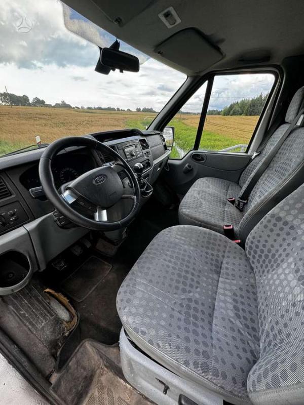 Grey Ford Transit 2010 in Panevezys, with an engine capacity of 2.40 L and mileage of 248 thousand km for 5200 €, photo 10 on AUTOMOTO.COM.LV
