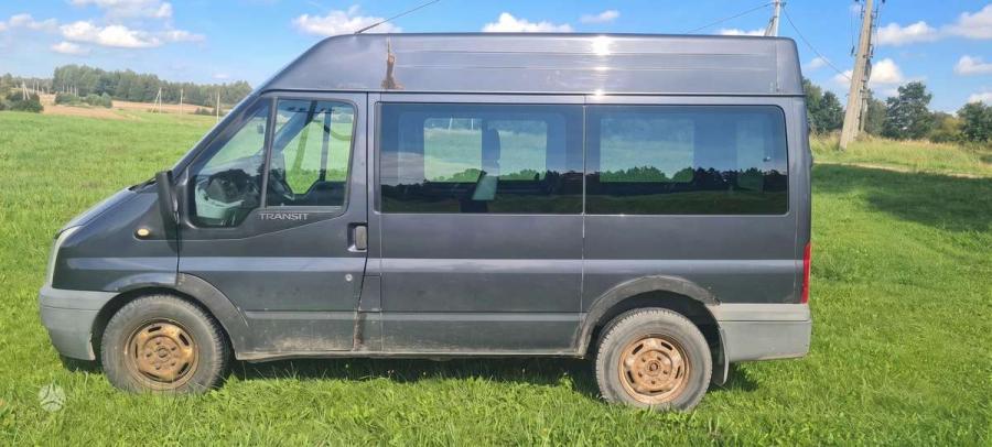 Pelēks Ford Transit 2010 Trakai, ar dzinēja tilpumu 2.20 L un nobraukumu 275 tūkst. km par 2000 €, foto 4 vietnē AUTOMOTO.COM.LV