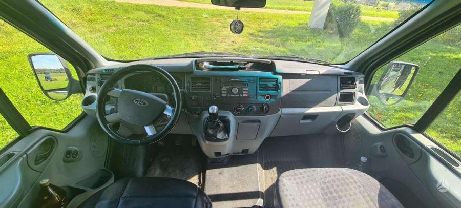 Pelēks Ford Transit 2010 Trakai, ar dzinēja tilpumu 2.20 L un nobraukumu 275 tūkst. km par 2000 €, foto 10 vietnē AUTOMOTO.COM.LV
