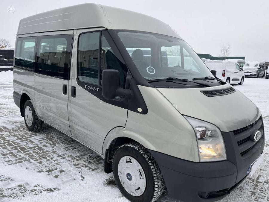 Grey Ford Transit 2011 in Taurage, with an engine capacity of 2.20 L and mileage of 132 thousand km for 6800 €, photo 1 on AUTOMOTO.COM.LV