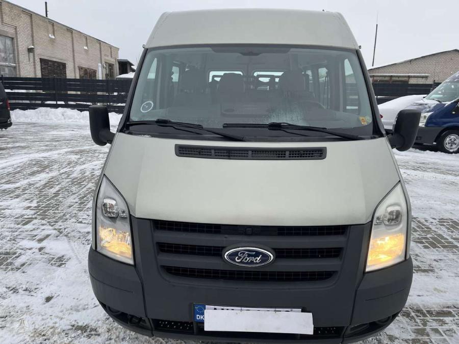 Grey Ford Transit 2011 in Taurage, with an engine capacity of 2.20 L and mileage of 132 thousand km for 6800 €, photo 2 on AUTOMOTO.COM.LV