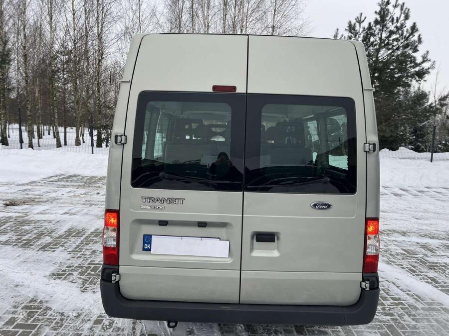 Grey Ford Transit 2011 in Taurage, with an engine capacity of 2.20 L and mileage of 132 thousand km for 6800 €, photo 6 on AUTOMOTO.COM.LV