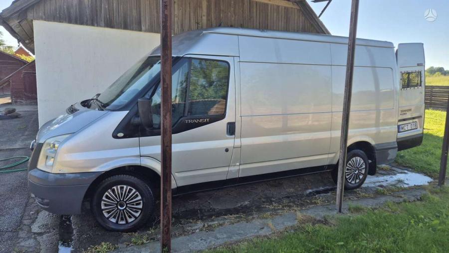 Grey Ford Transit 2011 in Trakai, with an engine capacity of 2.20 L and mileage of 290 thousand km for 4114 €, photo 3 on AUTOMOTO.COM.LV