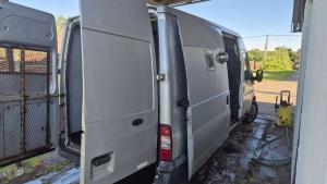 Grey Ford Transit 2011 in Trakai, with an engine capacity of 2.20 L and mileage of 290 thousand km for 4114 €, photo 4 on AUTOMOTO.COM.LV