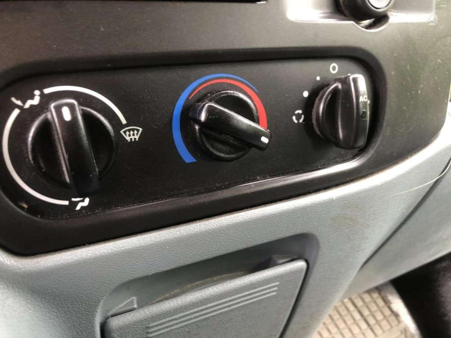 Pelēks Ford Transit 2011 Kauņa, ar dzinēja tilpumu 2.20 L un nobraukumu 246 tūkst. km par 6650 €, foto 13 vietnē AUTOMOTO.COM.LV