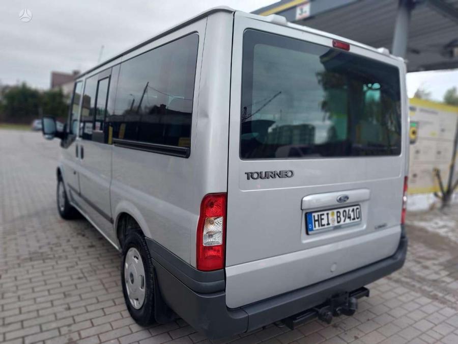 Grey Ford Transit 2012 in Marijampole, with an engine capacity of 2.20 L and mileage of 237 thousand km for 6800 €, photo 6 on AUTOMOTO.COM.LV
