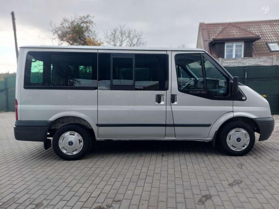Grey Ford Transit 2012 in Marijampole, with an engine capacity of 2.20 L and mileage of 237 thousand km for 6800 €, photo 7 on AUTOMOTO.COM.LV
