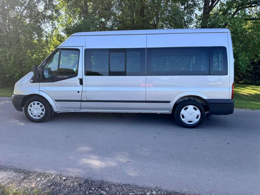 Grey Ford Transit 2012 in Siauliai, with an engine capacity of 2.20 L and mileage of 185 thousand km for 6700 €, photo 9 on AUTOMOTO.COM.LV