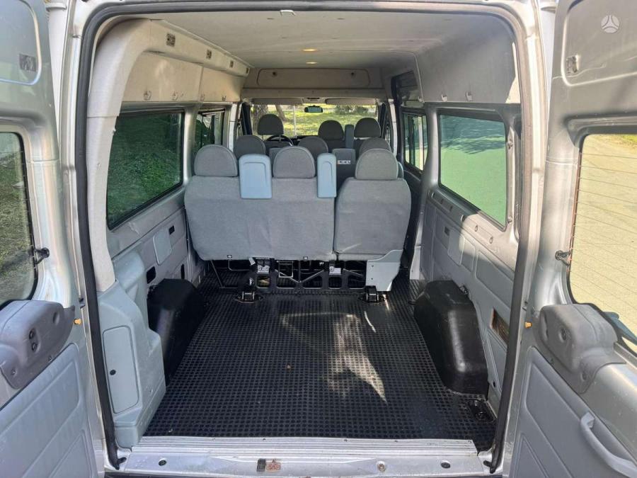 Grey Ford Transit 2012 in Siauliai, with an engine capacity of 2.20 L and mileage of 185 thousand km for 6700 €, photo 14 on AUTOMOTO.COM.LV