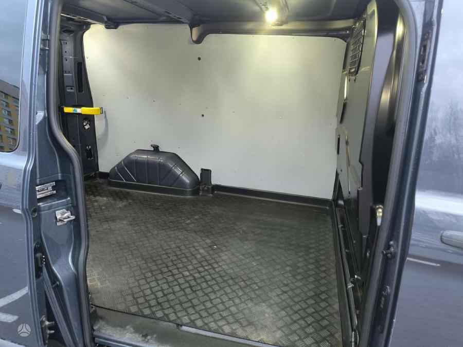 Pelēks Ford Transit 2013 Viļņa, ar dzinēja tilpumu 2.20 L un nobraukumu 180 tūkst. km par 6850 €, foto 10 vietnē AUTOMOTO.COM.LV