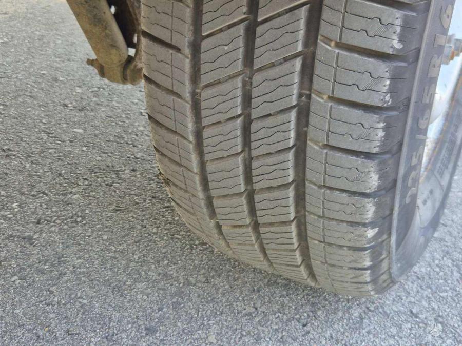 Pelēks Ford Transit 2014 Tauragė, ar dzinēja tilpumu 2.20 L un nobraukumu 224 tūkst. km par 6000 €, foto 11 vietnē AUTOMOTO.COM.LV