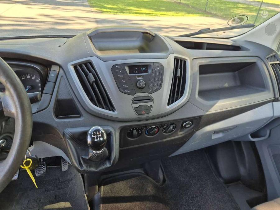 Grey Ford Transit 2014 in Taurage, with an engine capacity of 2.20 L and mileage of 224 thousand km for 6000 €, photo 13 on AUTOMOTO.COM.LV