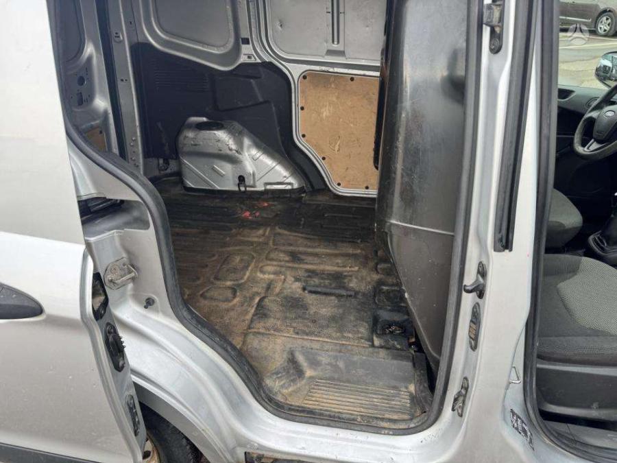 Pelēks Ford Transit 2015 Radviliškis, ar dzinēja tilpumu 1.50 L un nobraukumu 199 tūkst. km par 2722 €, foto 20 vietnē AUTOMOTO.COM.LV