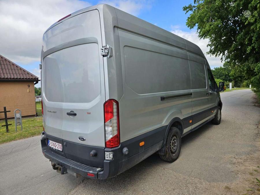 Grey Ford Transit 2016 in Siauliai, with an engine capacity of 2.20 L and mileage of 182 thousand km for 10200 €, photo 5 on AUTOMOTO.COM.LV