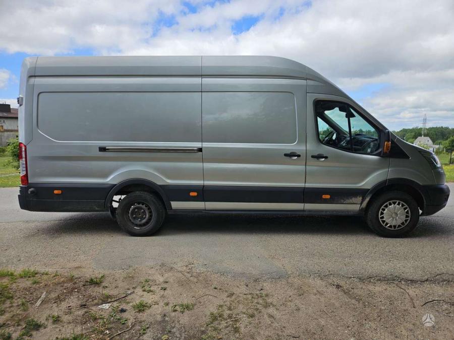 Grey Ford Transit 2016 in Siauliai, with an engine capacity of 2.20 L and mileage of 182 thousand km for 10200 €, photo 7 on AUTOMOTO.COM.LV