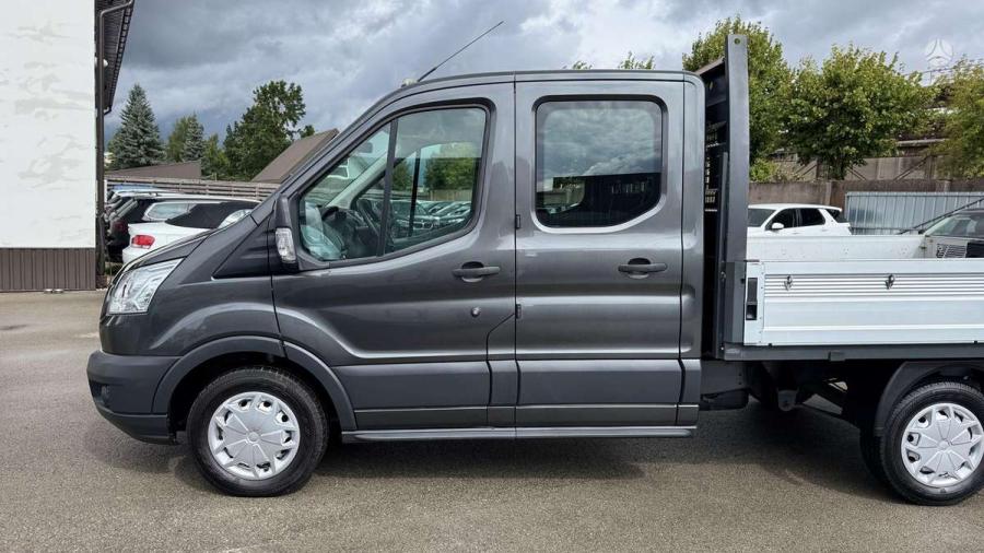 Grey Ford Transit 2017 in Telschi, with an engine capacity of 2.00 L and mileage of 207 thousand km for 12900 €, photo 5 on AUTOMOTO.COM.LV