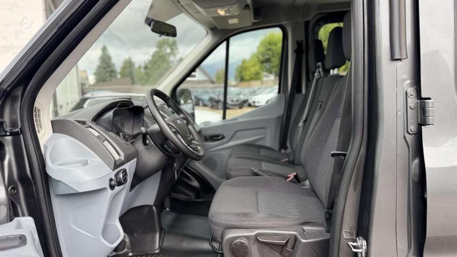 Grey Ford Transit 2017 in Telschi, with an engine capacity of 2.00 L and mileage of 207 thousand km for 12900 €, photo 15 on AUTOMOTO.COM.LV