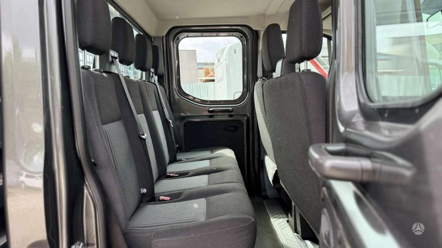 Grey Ford Transit 2017 in Telschi, with an engine capacity of 2.00 L and mileage of 207 thousand km for 12900 €, photo 18 on AUTOMOTO.COM.LV