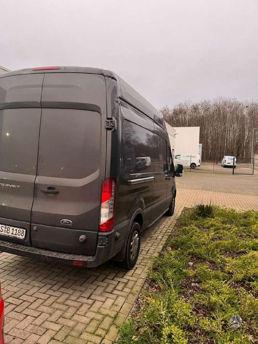 Grey Ford Transit 2018 in Marijampole, with an engine capacity of 2.00 L and mileage of 191 thousand km for 11650 €, photo 4 on AUTOMOTO.COM.LV