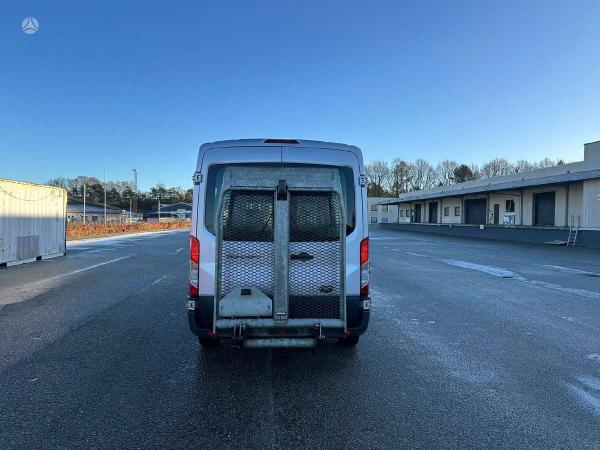 Pelēks Ford Transit 2018 Tauragė, ar dzinēja tilpumu 2.00 L un nobraukumu 73 tūkst. km par 16000 €, foto 6 vietnē AUTOMOTO.COM.LV