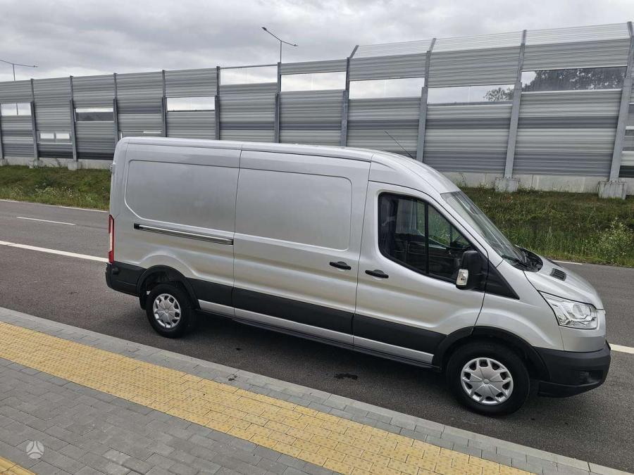 Grey Ford Transit 2019 in Marijampole, with an engine capacity of 2.00 L and mileage of 216 thousand km for 11800 €, photo 4 on AUTOMOTO.COM.LV