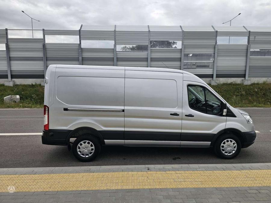Grey Ford Transit 2019 in Marijampole, with an engine capacity of 2.00 L and mileage of 216 thousand km for 11800 €, photo 5 on AUTOMOTO.COM.LV