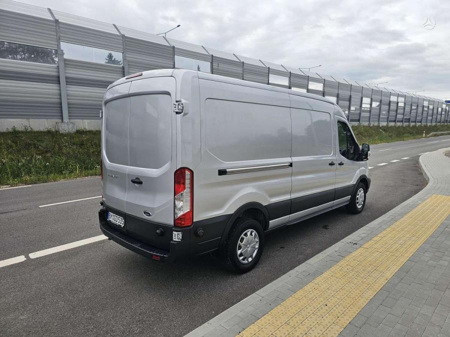 Grey Ford Transit 2019 in Marijampole, with an engine capacity of 2.00 L and mileage of 216 thousand km for 11800 €, photo 6 on AUTOMOTO.COM.LV