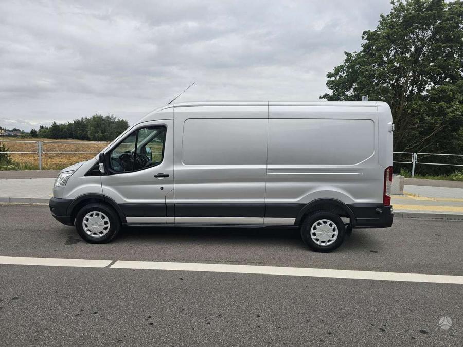 Grey Ford Transit 2019 in Marijampole, with an engine capacity of 2.00 L and mileage of 216 thousand km for 11800 €, photo 9 on AUTOMOTO.COM.LV