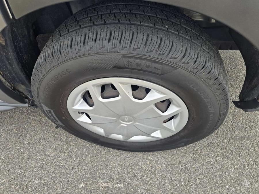Grey Ford Transit 2019 in Marijampole, with an engine capacity of 2.00 L and mileage of 216 thousand km for 11800 €, photo 27 on AUTOMOTO.COM.LV