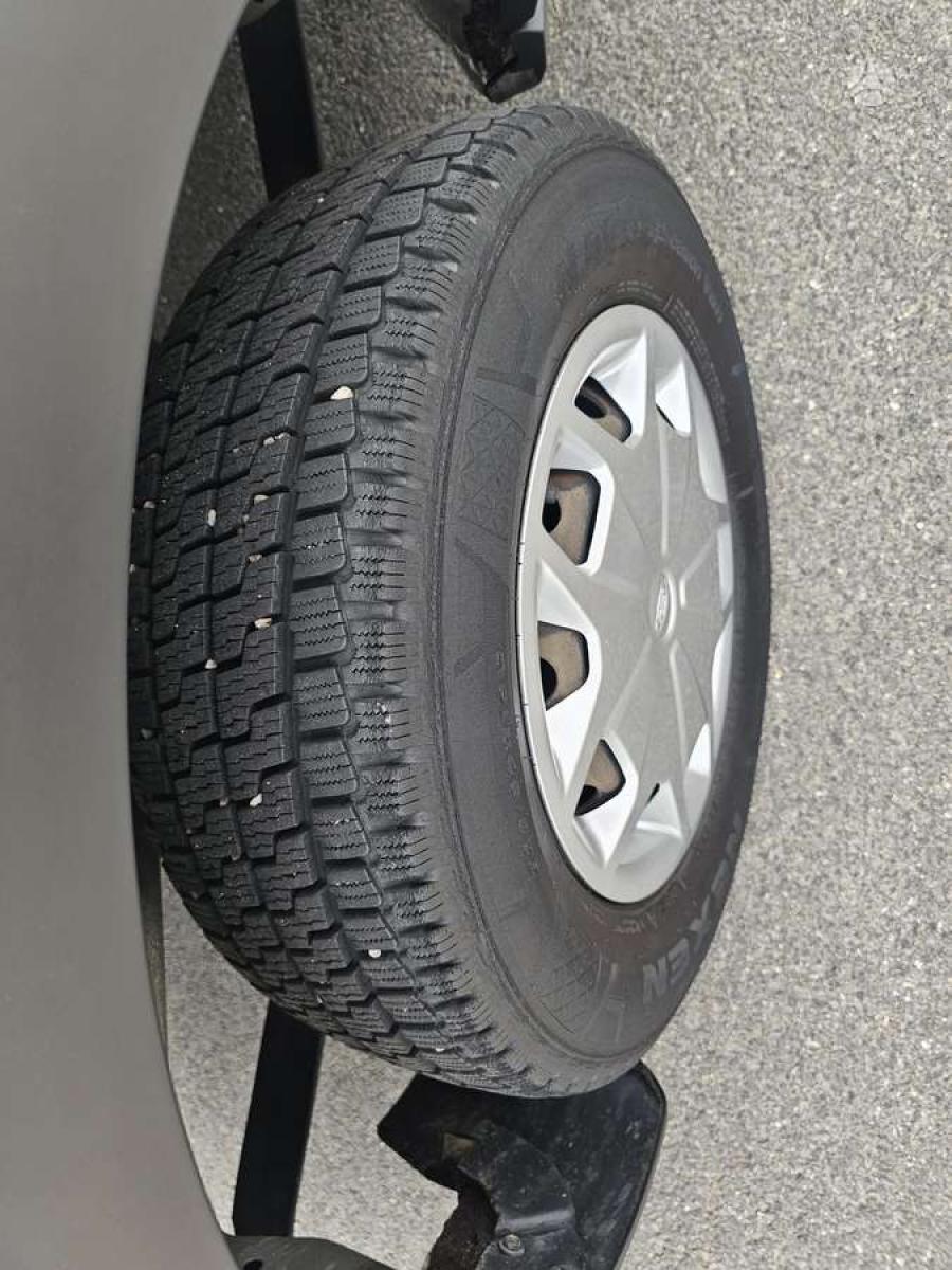 Grey Ford Transit 2019 in Marijampole, with an engine capacity of 2.00 L and mileage of 216 thousand km for 11800 €, photo 28 on AUTOMOTO.COM.LV
