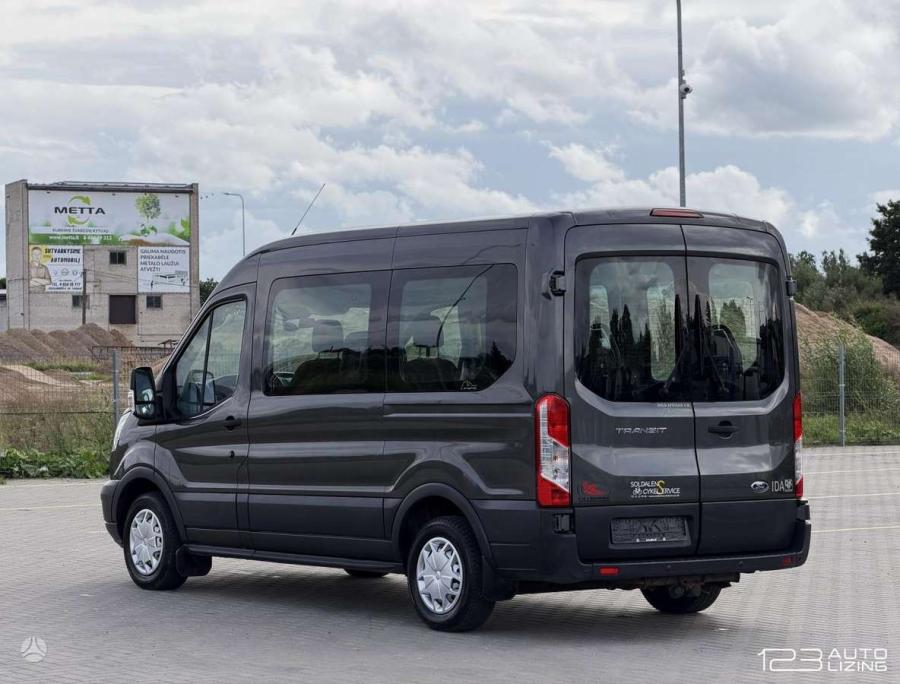 Grey Ford Transit 2019 in Taurage, with an engine capacity of 2.00 L and mileage of 150 thousand km for 14200 €, photo 8 on AUTOMOTO.COM.LV