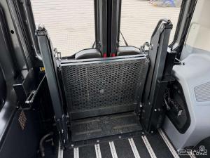 Grey Ford Transit 2019 in Taurage, with an engine capacity of 2.00 L and mileage of 150 thousand km for 14200 €, photo 22 on AUTOMOTO.COM.LV