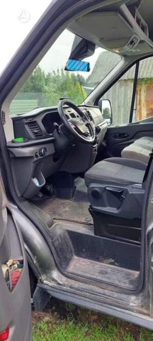 Grey Ford Transit 2019 in Silute, with an engine capacity of 2.00 L and mileage of 716 thousand km for 11000 €, photo 4 on AUTOMOTO.COM.LV