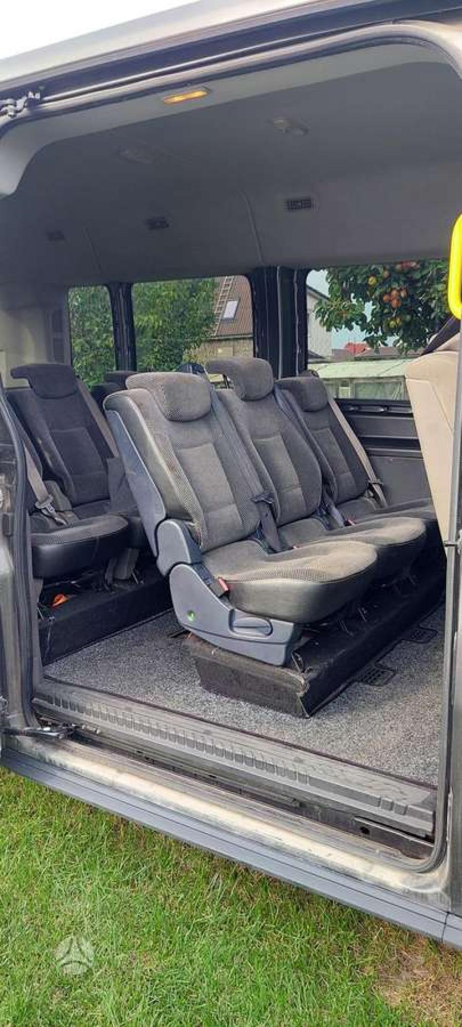 Grey Ford Transit 2019 in Silute, with an engine capacity of 2.00 L and mileage of 716 thousand km for 11000 €, photo 5 on AUTOMOTO.COM.LV