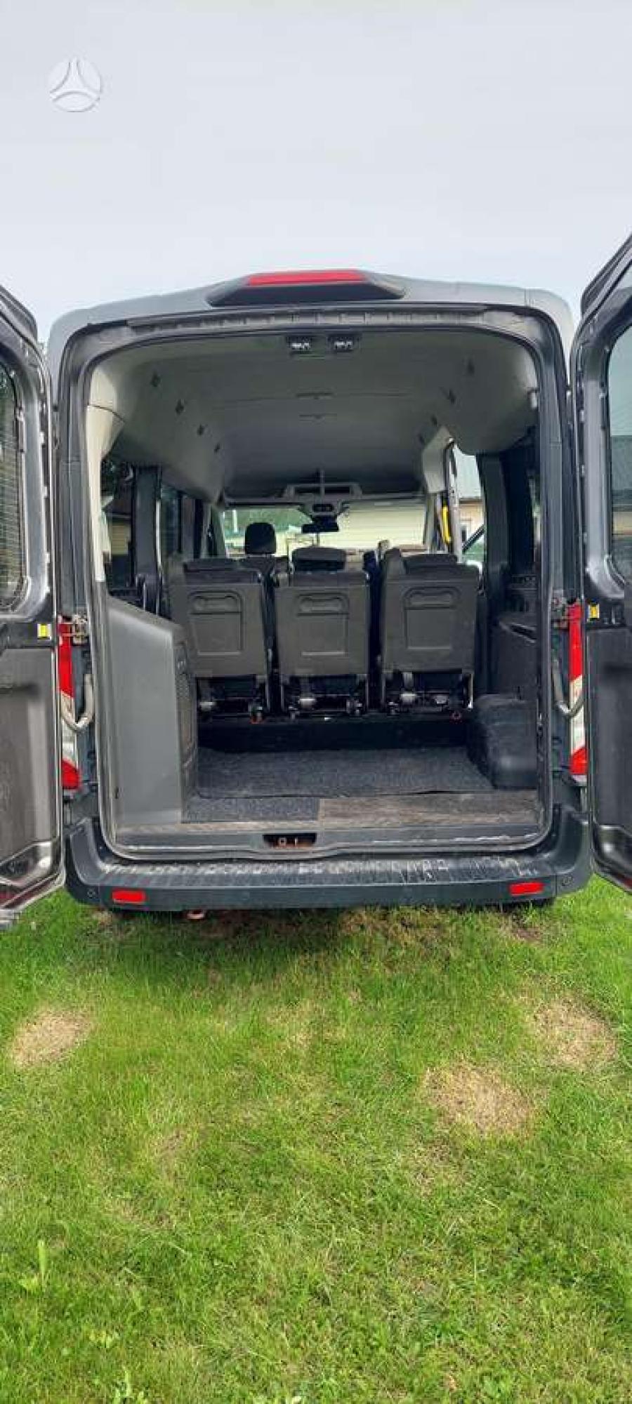 Grey Ford Transit 2019 in Silute, with an engine capacity of 2.00 L and mileage of 716 thousand km for 11000 €, photo 9 on AUTOMOTO.COM.LV
