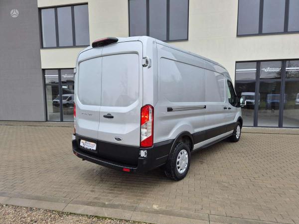 Grey Ford Transit 2020 in Marijampole, with an engine capacity of 2.00 L and mileage of 145 thousand km for 13500 €, photo 6 on AUTOMOTO.COM.LV