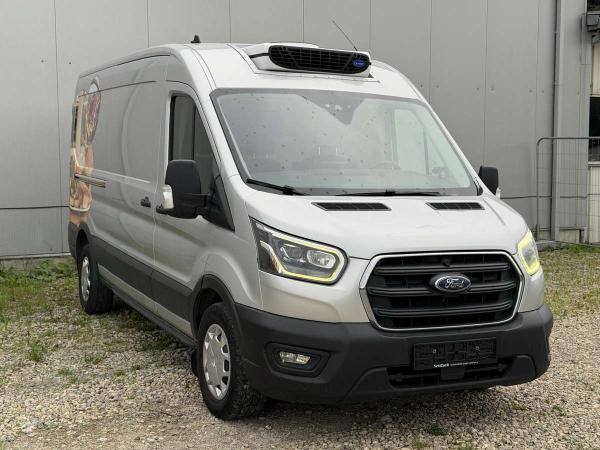 Grey Ford Transit 2020 in Kaunas, with an engine capacity of 2.00 L and mileage of 335 thousand km for 16819 €, photo 3 on AUTOMOTO.COM.LV