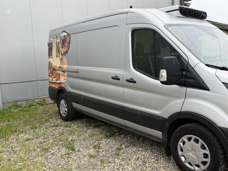 Grey Ford Transit 2020 in Kaunas, with an engine capacity of 2.00 L and mileage of 335 thousand km for 16819 €, photo 7 on AUTOMOTO.COM.LV