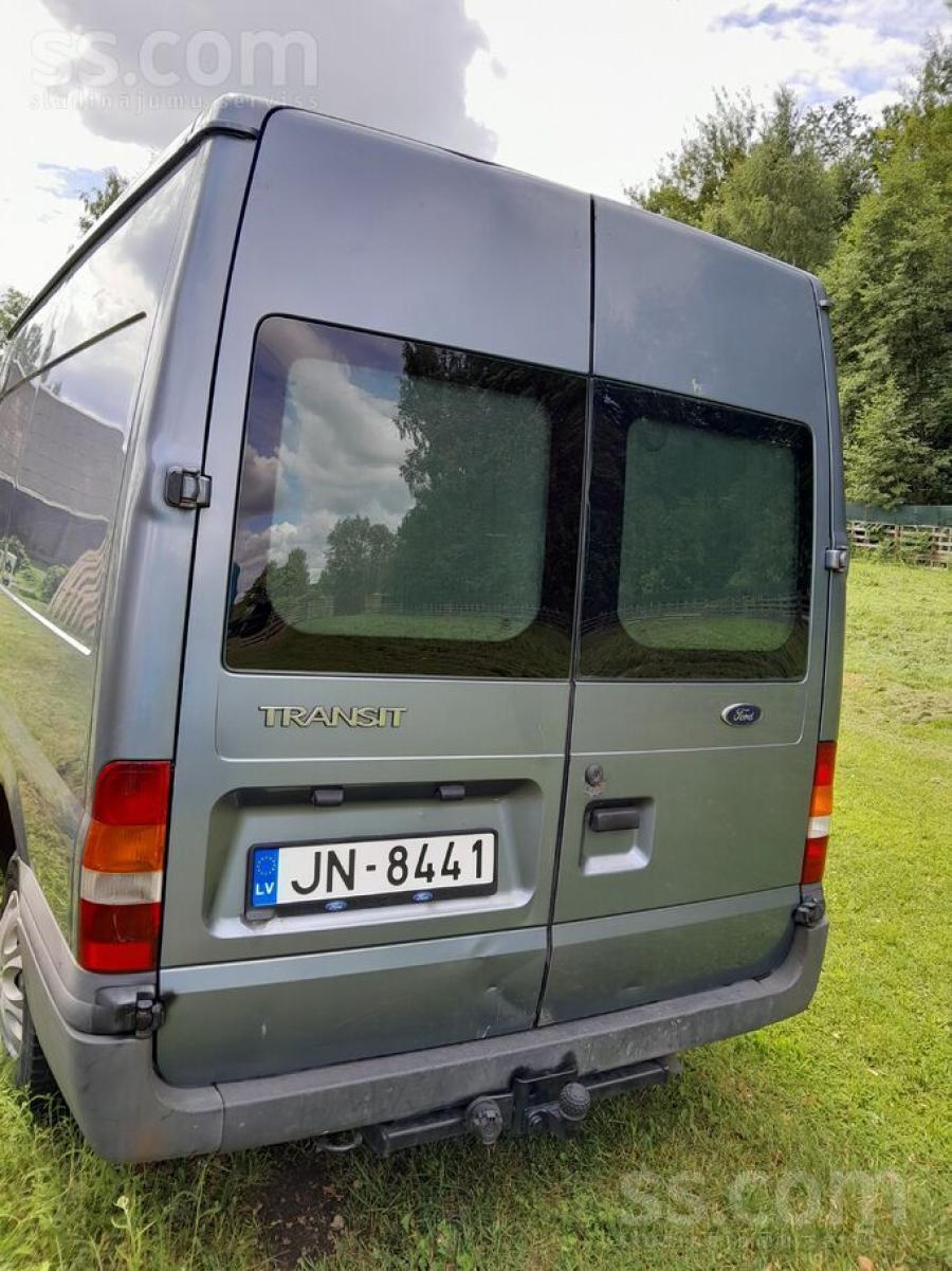 Grey Ford Transit 2001 in Daugavpils, with an engine capacity of 2.00 L and mileage of 335 thousand km for 450 €, photo 3 on AUTOMOTO.COM.LV