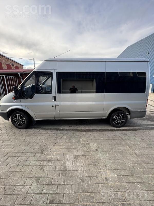 Grey Ford Transit 2003 in Aizkraukle, with an engine capacity of 2.00 L and mileage of 77 thousand km for 4000 €, photo 2 on AUTOMOTO.COM.LV