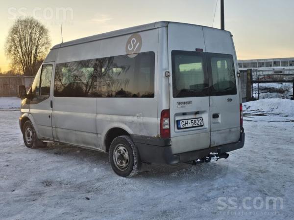 Pelēks Ford Transit 2007 Rīga, ar dzinēja tilpumu 2.20 L un nobraukumu 441 tūkst. km par 3400 €, foto 4 vietnē AUTOMOTO.COM.LV