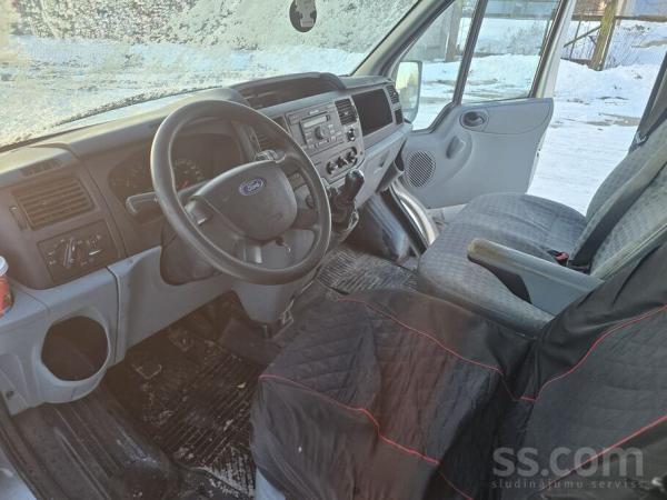 Pelēks Ford Transit 2007 Rīga, ar dzinēja tilpumu 2.20 L un nobraukumu 441 tūkst. km par 3400 €, foto 7 vietnē AUTOMOTO.COM.LV