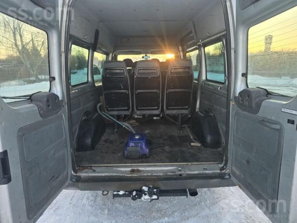 Pelēks Ford Transit 2007 Rīga, ar dzinēja tilpumu 2.20 L un nobraukumu 441 tūkst. km par 3400 €, foto 9 vietnē AUTOMOTO.COM.LV