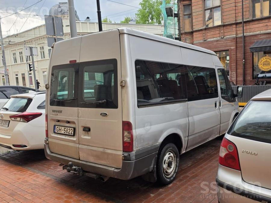 Grey Ford Transit 2007 in Riga, with an engine capacity of 2.20 L and mileage of 441 thousand km for 2700 €, photo 4 on AUTOMOTO.COM.LV